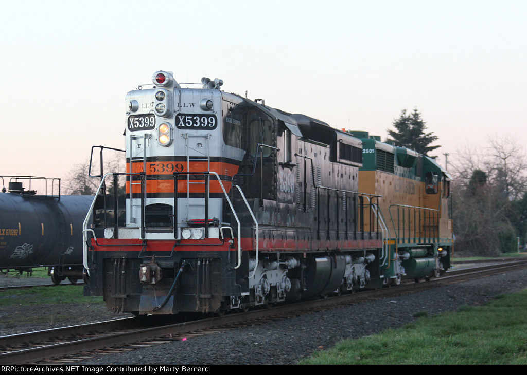 LLW 5399 Looks Good Even in Fading Light